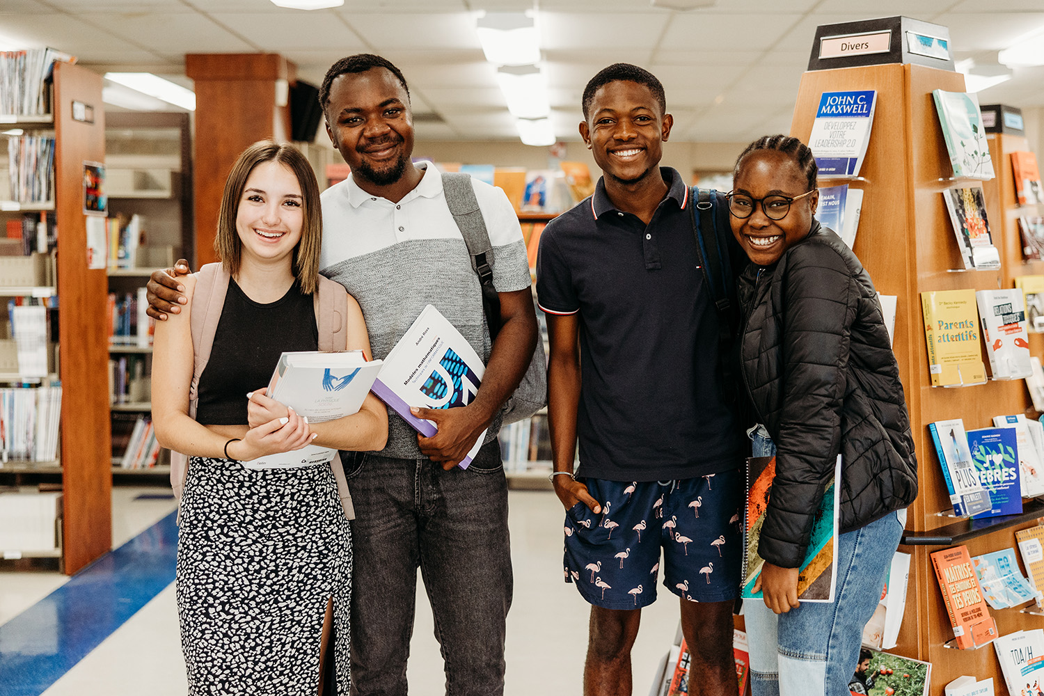 Coordonnées, horaire et activités - Bibliothèque du Cégep de Thetford